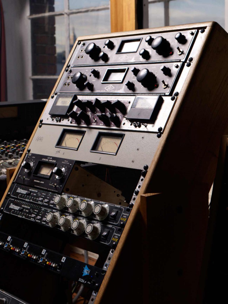 Classic compressor & limiter rack - MetroSonic Recording Studios NYC ...